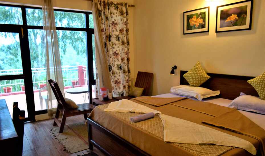 Crestmont Snow View Hotel Ranikhet - Crestmont Hotel